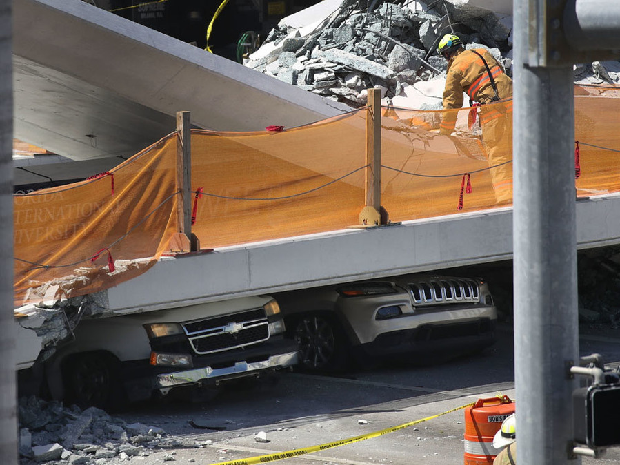 Pedestrian bridge collapses near Florida International University ...