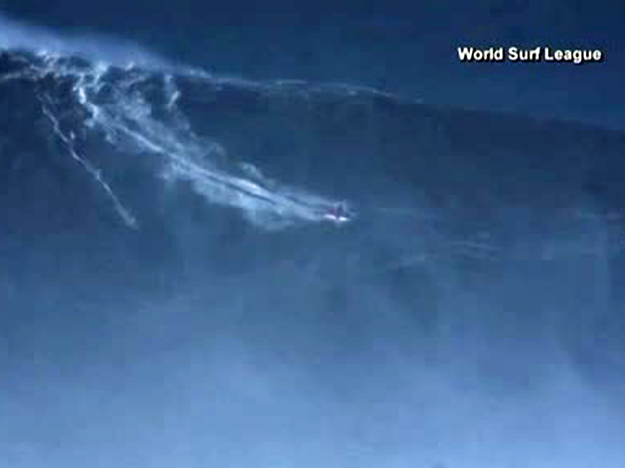 80-foot wave in Portugal gives Brazilian surfer world record - wptv.com