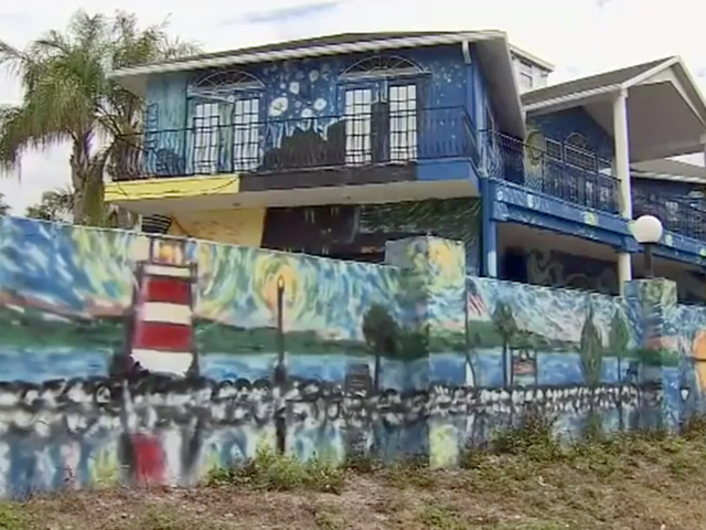 Florida homeowners get to keep 'Starry Night' murals on Mount Dora home ...