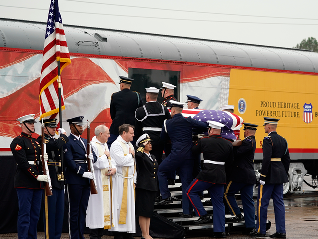Funeral train carries Former President George H.W. Bush on final ...